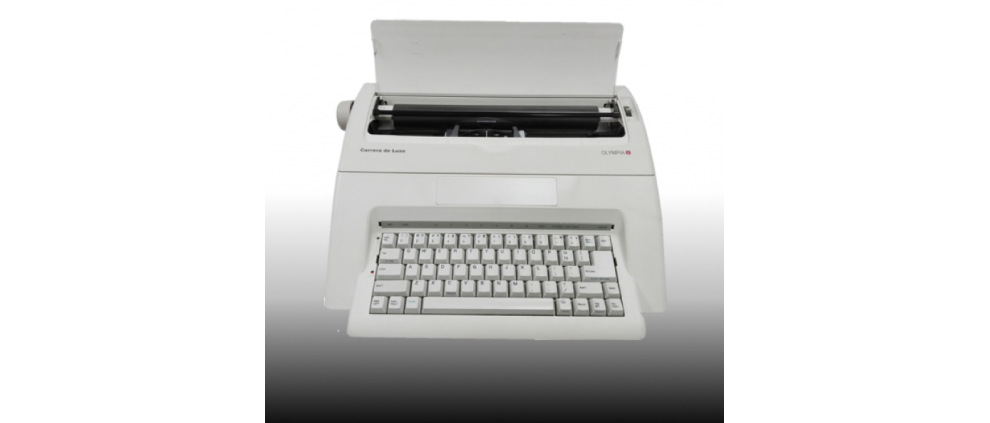 Olympia Carrera de Luxe (13") Electronic Typewriter - Currently Out of ...